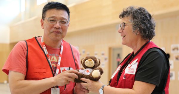 Why I Volunteer With The Canadian Red Cross: Volunteers Share What ...